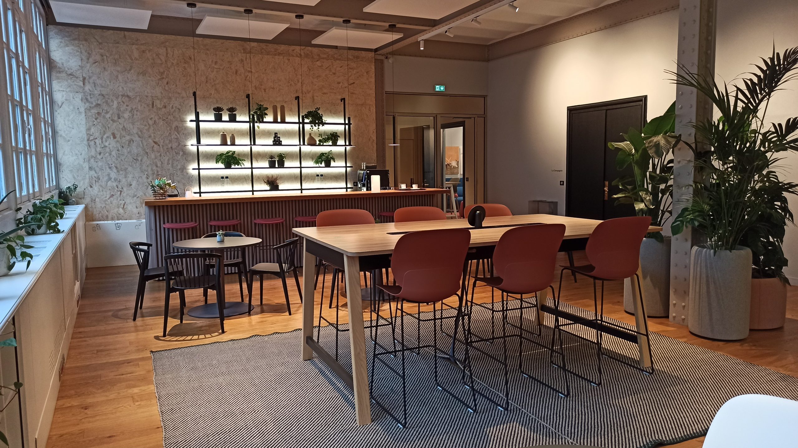 Visite du showroom de HAWORTH. | Vassard OMB Mobilier